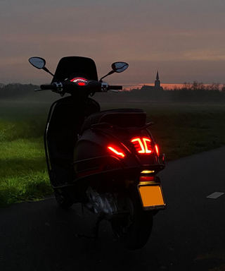 Level10 LED knipperlichten Vespa Sprint/Primavera | De Scooter Shop